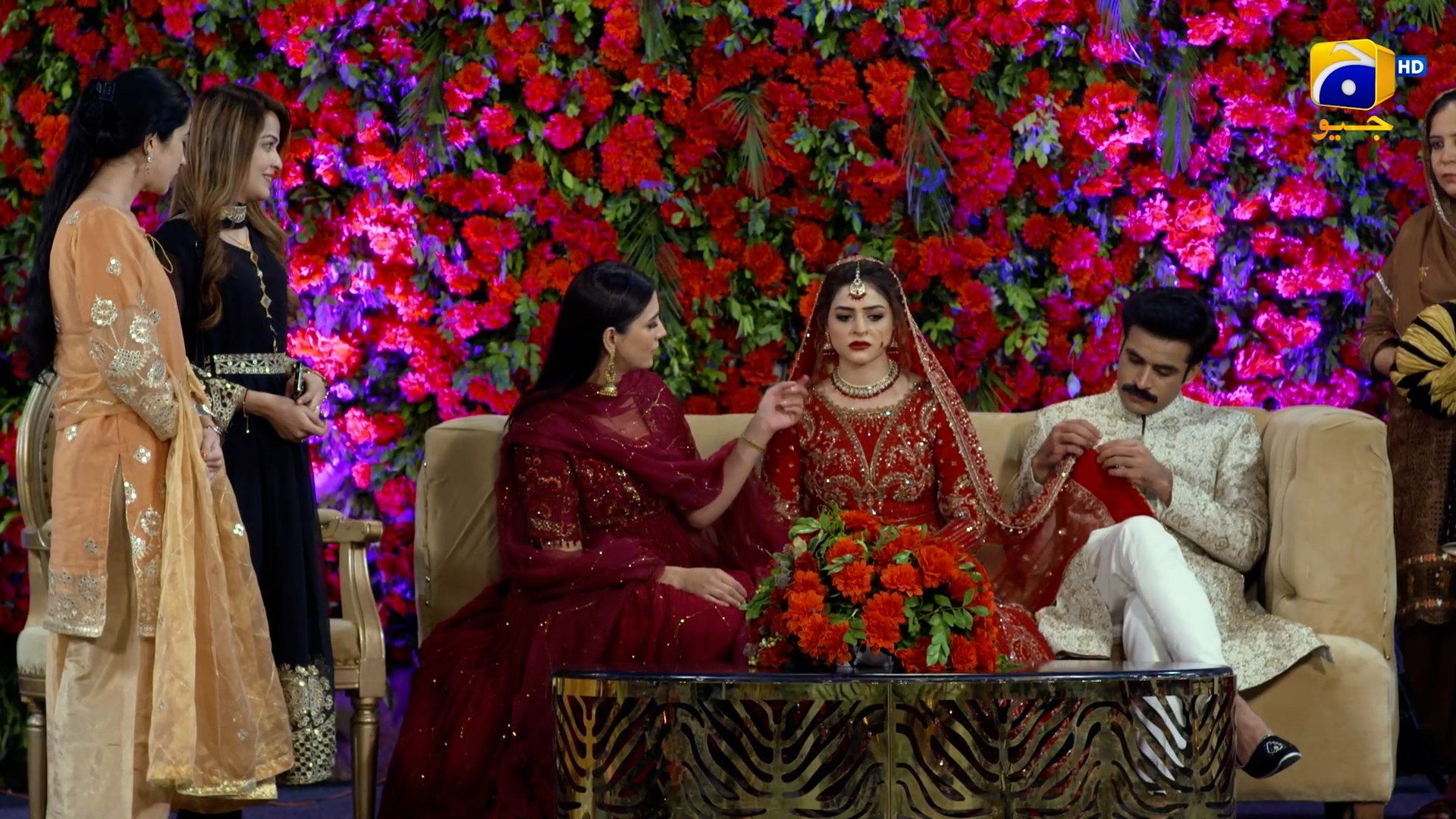 Mafaad Parast Episode 07 Nazish Jahangir Khan Osama Tahir Ayesha Rajpoot, Har Pal Geo Drama ...